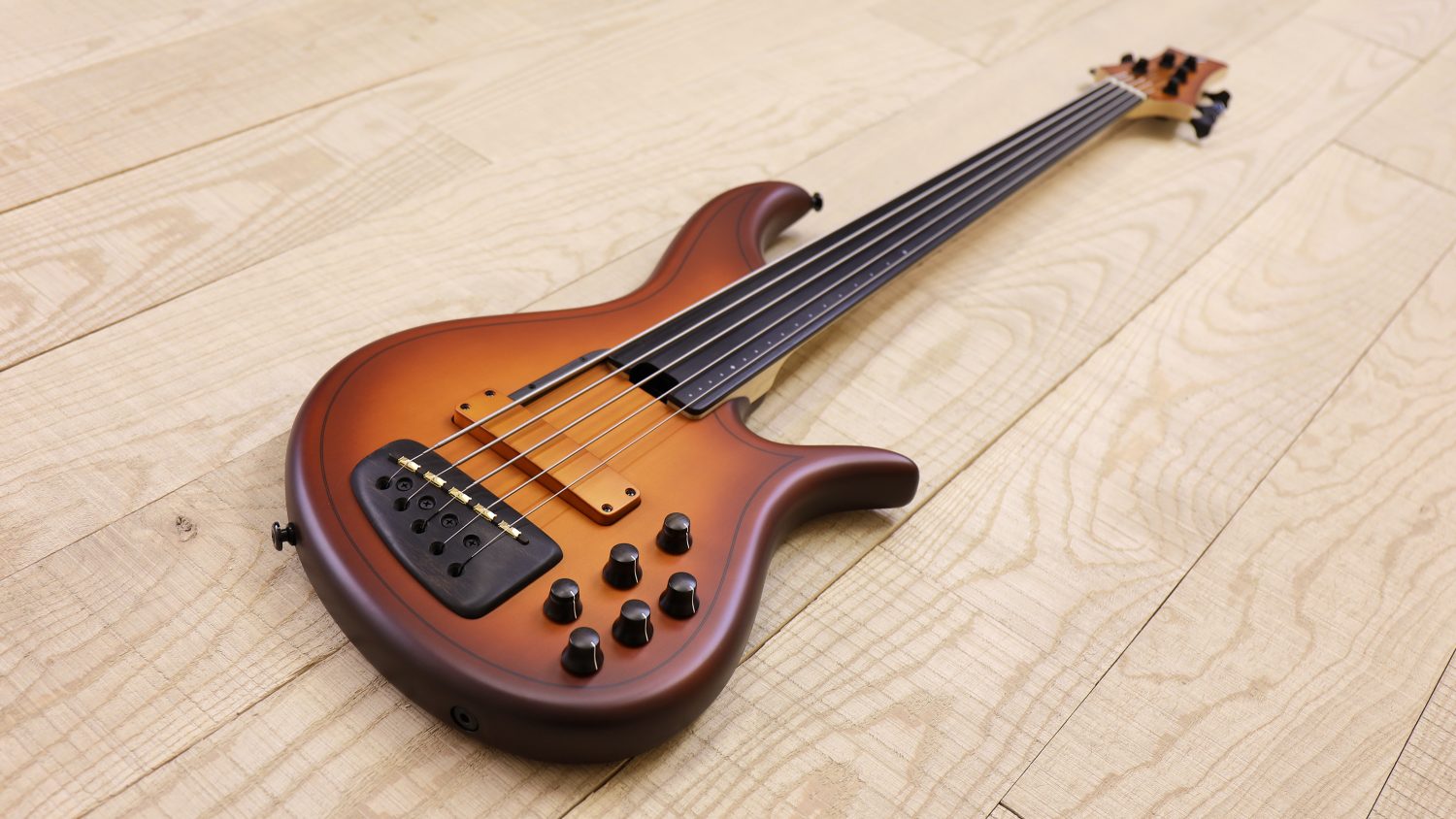 F Bass Alain Caron Signature et Classic • Tout sur la Basse avec Bruno ...